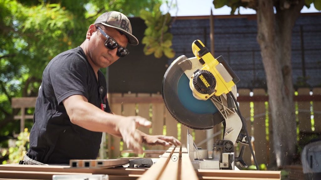 Shadowline Siding & Cladding - NewTechWood